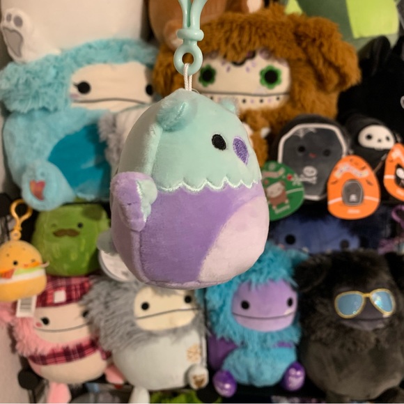 Squishmallows | Toys | Squishmallows 3 Minerva The Griffin Clip | Poshmark